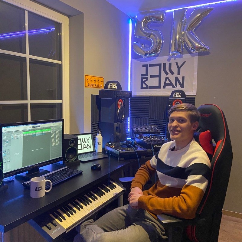 Jelly Bean official (@djjellybean1) on Snapchat