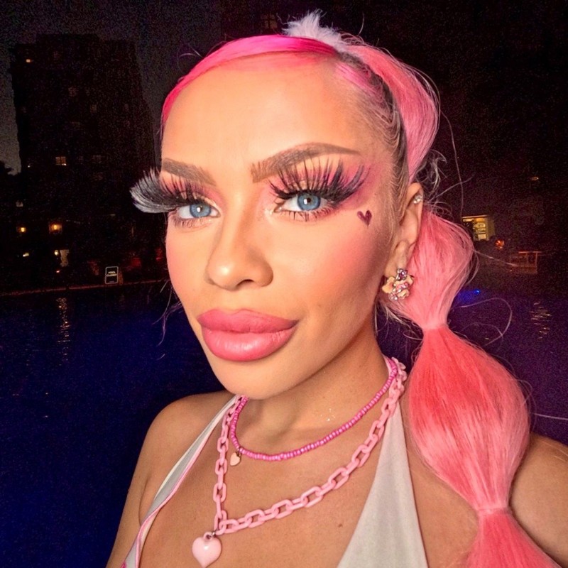 Itty Bitty👑🦋💖 (@ittybittyyyteen) on Snapchat