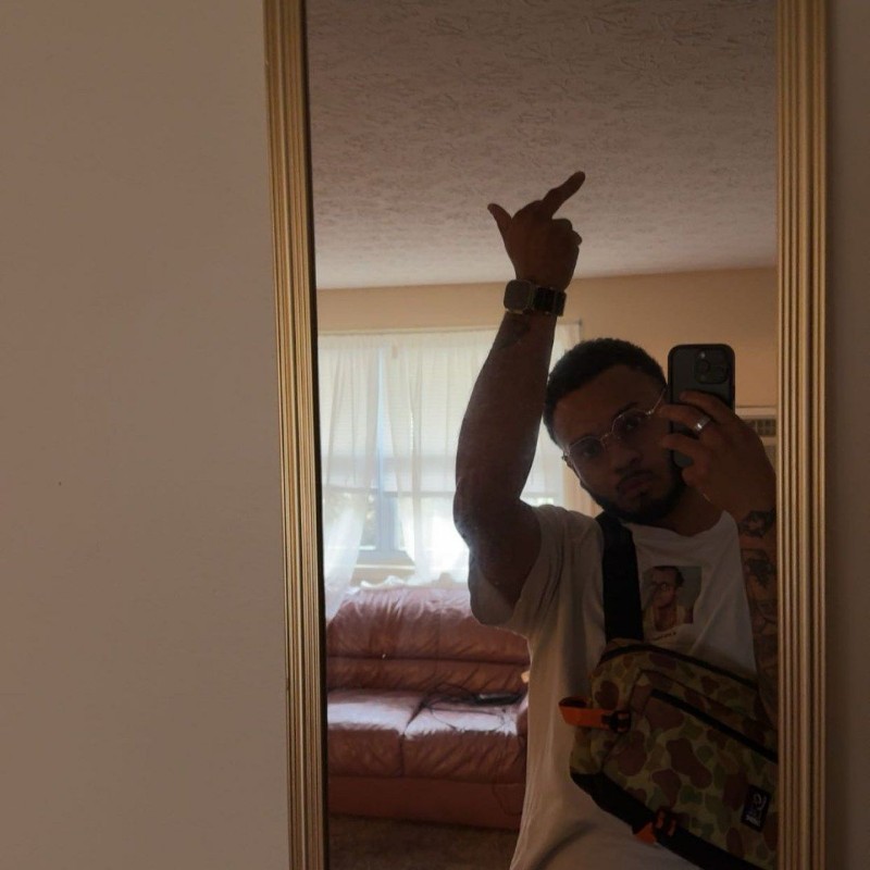 Mikey🍱 (@projecteros) on Snapchat