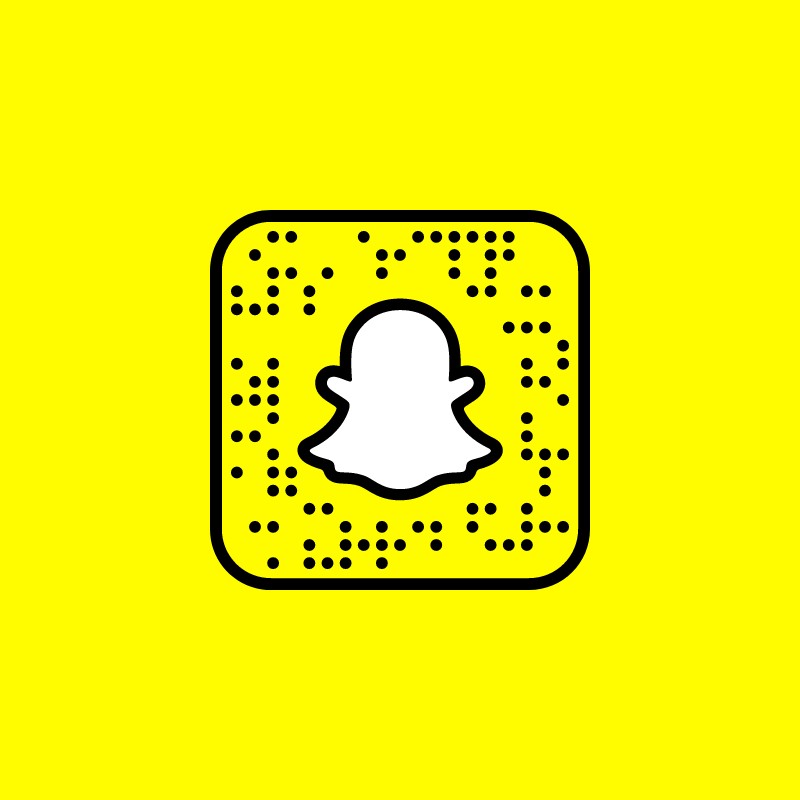 @thighnfeetpics) on Snapchat