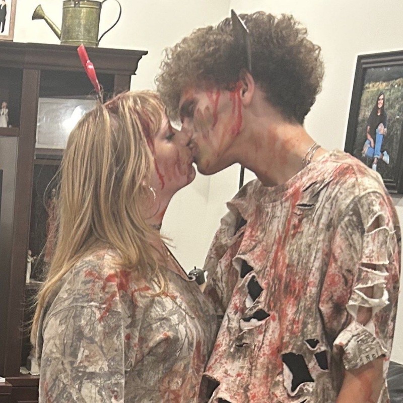 Sir Jaxon Harris III Esquire (@toenailjar) on Snapchat