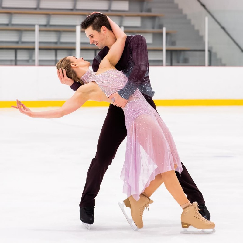 You need to reach ice dance perfection - On Edge | Snapchat