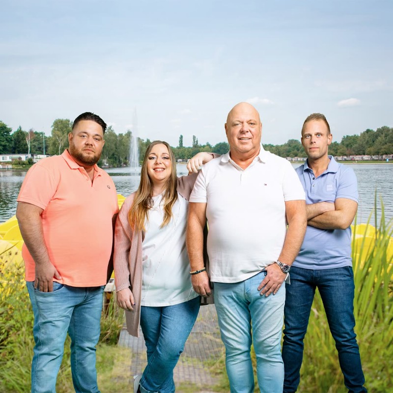 J.P. en Ruud gaan auto's wassen: 'Ik doe het met liefde' - Familie ...
