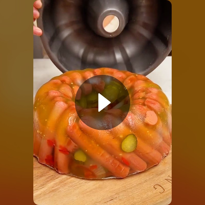 Internet Reacts To Hot Dog Pickle Jello Recipe - What The Fork!? | Snapchat