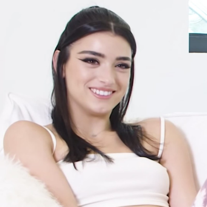 'The Summer I Turned Pretty' Cast On Love Triangles - Besties on ...