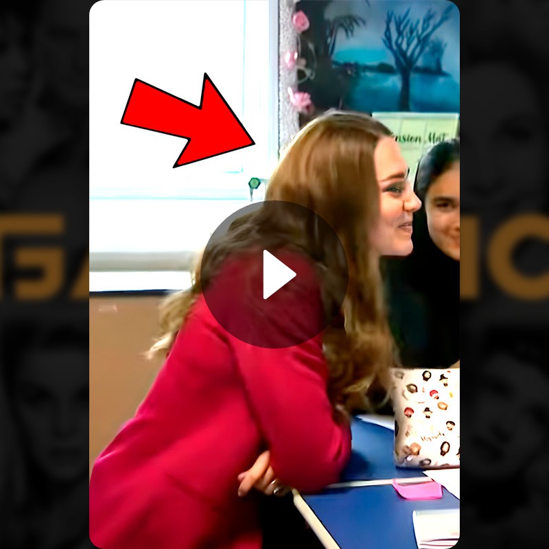 Fans In Shock As Kate Spotted Back At The Palace 😲 - Galactic | Snapchat