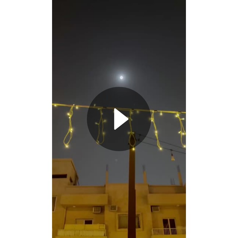 وليد الغابر 🎁 (@go_ne88) | A homeless man in an Arabic city at night ...