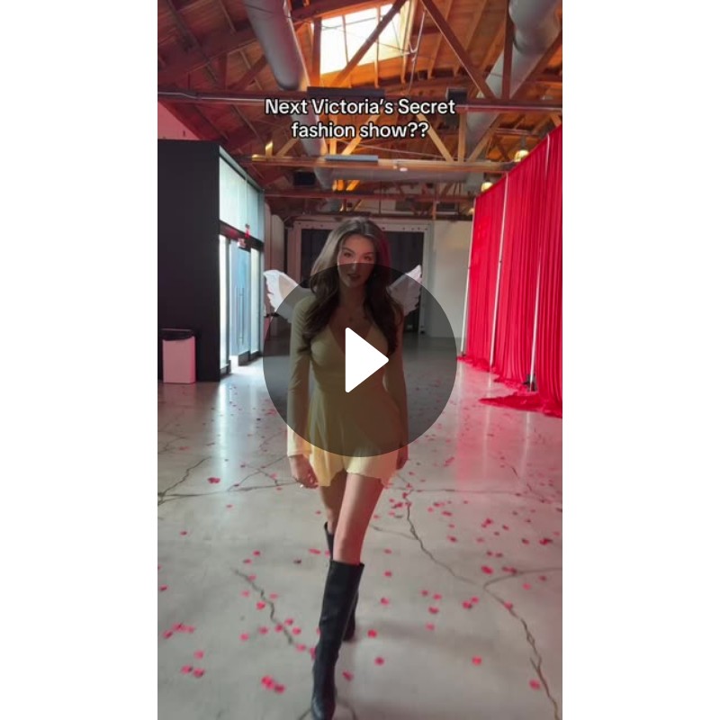 Rachel Pizzolato Channels Victoria's Secret Glamour in Angelic Yellow ...