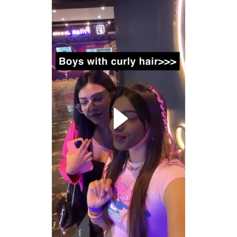 Boys with curly hair>>> | Spotlight on Snapchat