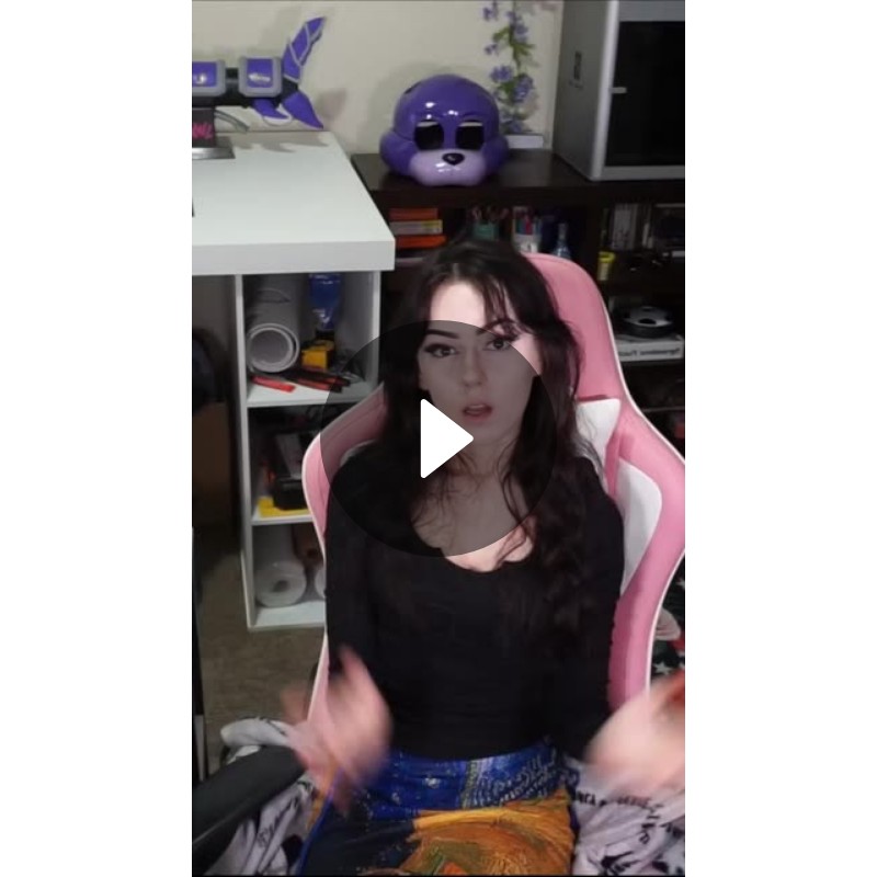 awkspew.roo2 | Spotlight on Snapchat