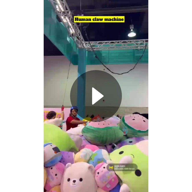 Human claw machine | Spotlight on Snapchat
