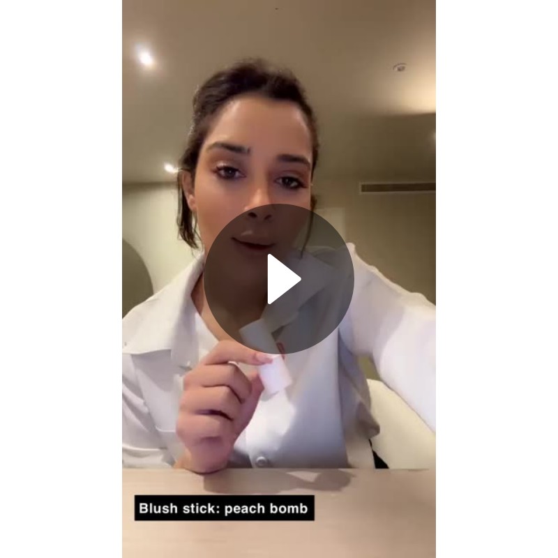 Blush stick: peach bomb | Spotlight on Snapchat