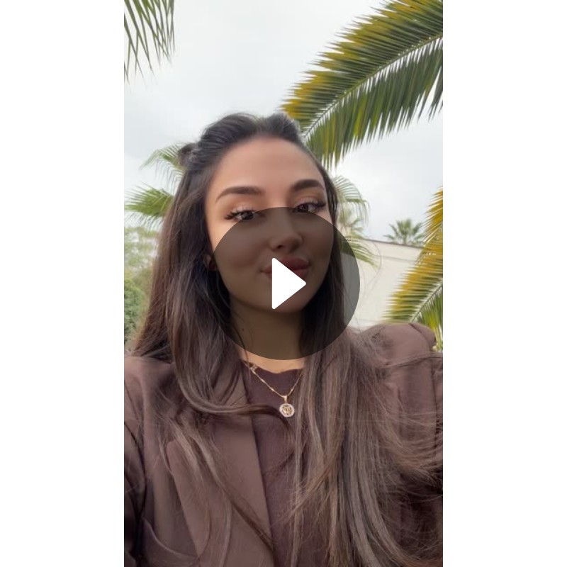 Taya Abaza 💕 Shares a Sunny Day Outdoors in a Chic Brown Blazer | Video ...