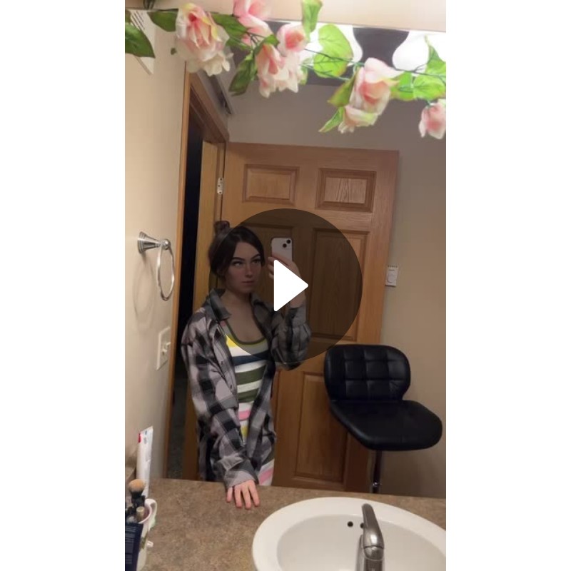 awkspew.roo2 | Spotlight on Snapchat