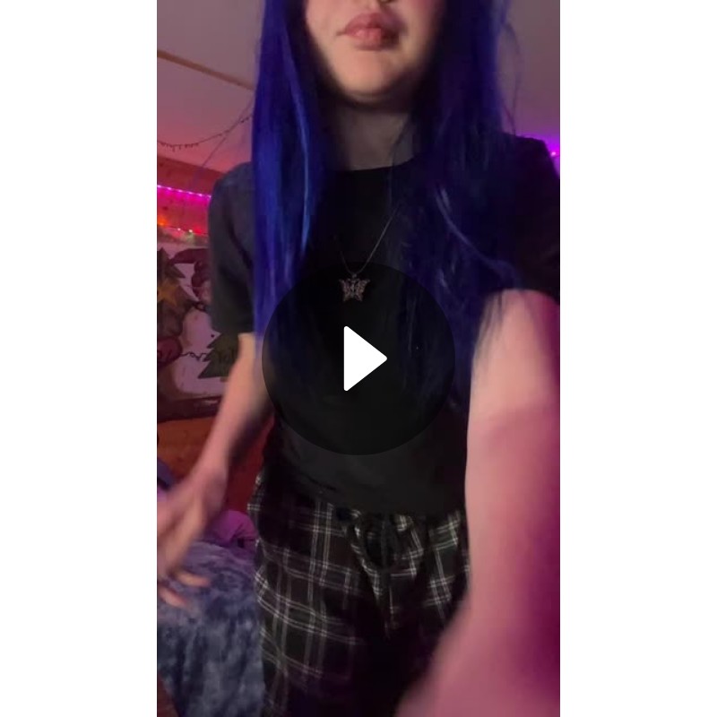 Rae 🧸🎀 (@raelynnmcgee24) | Gamer girl with goth emo style rapping ...