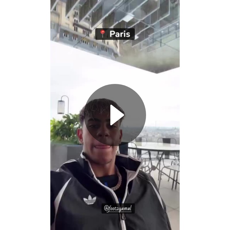 📍 Paris | @foot2yamal | Spotlight on Snapchat