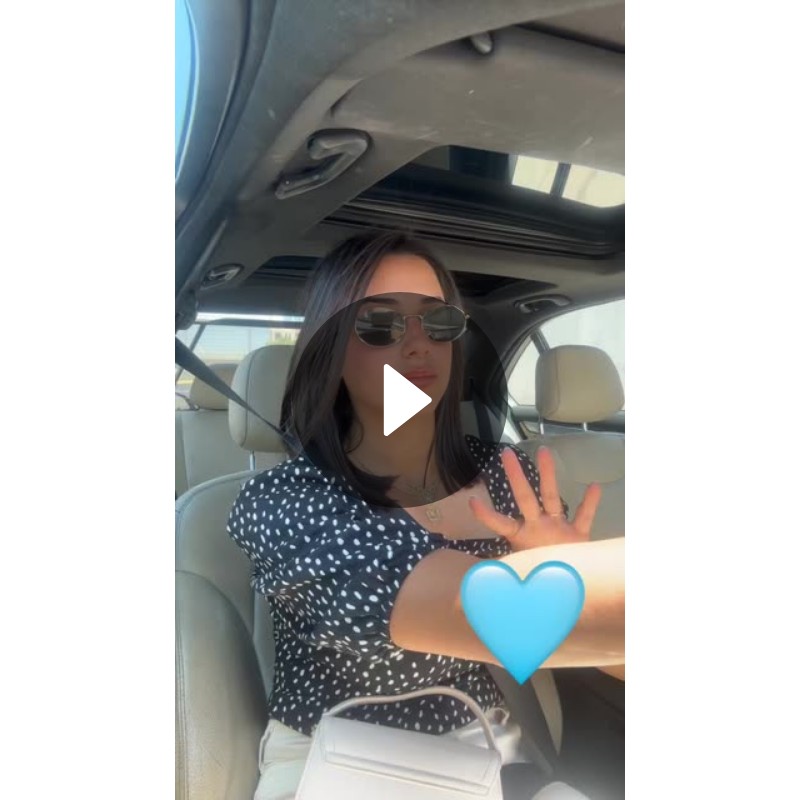 Nataly Hamidi (@nataly_hamidi20) | Selfies with girlfriend in a car. | Spotlight