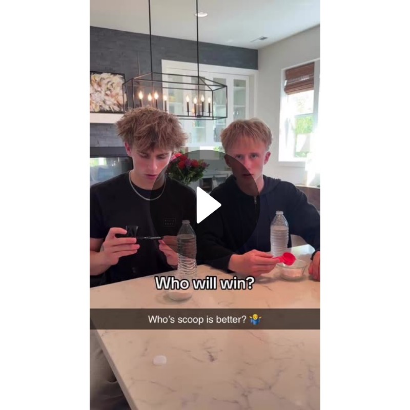 Who’s scoop is better? 🤷‍♂️ | Spotlight on Snapchat