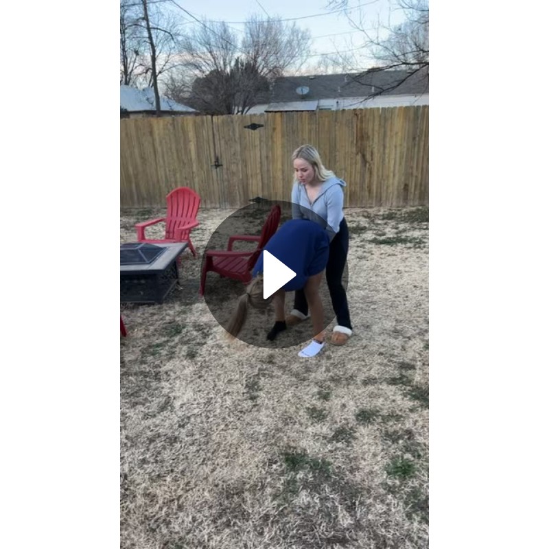 Heartwarming sister moments captured on camera. | savannahcmiller ...