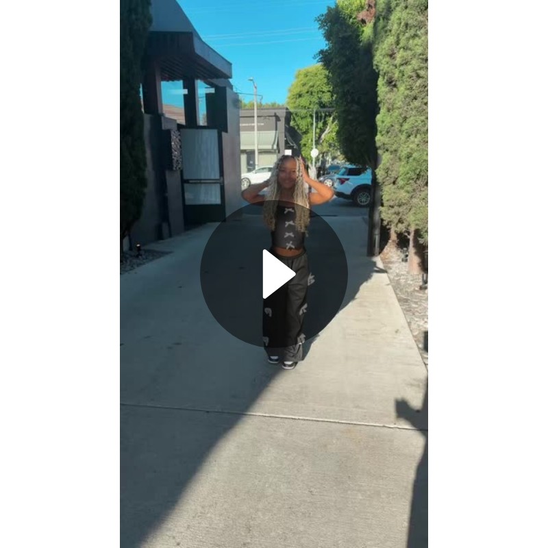 Grey Skye Evans Drops New Dance Move on the Sidewalk | Video by Grey ...