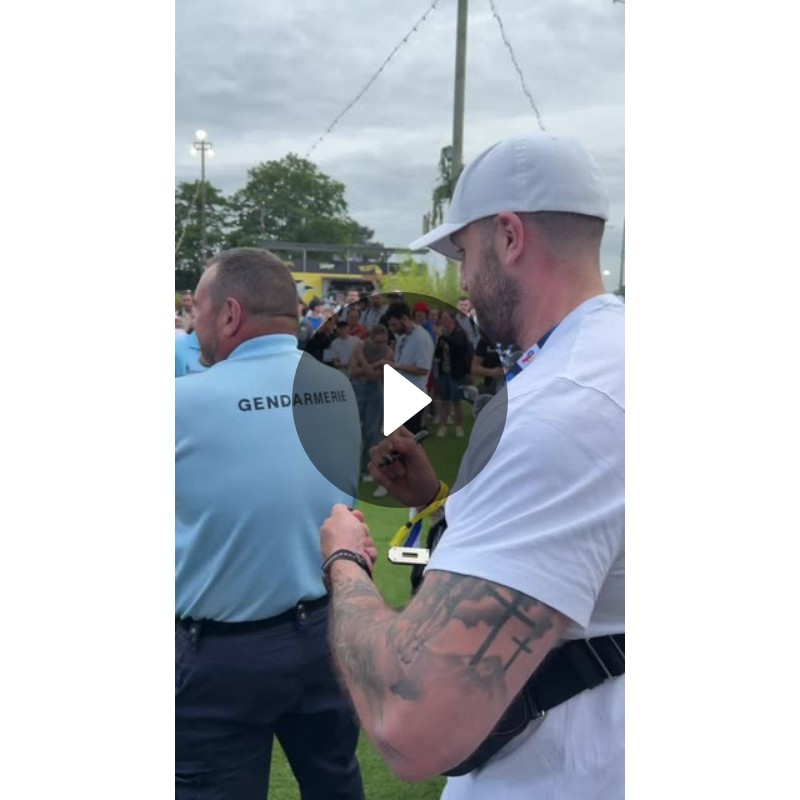 GMK Signs Gendarmerie Shirt at Live Event | Video by GMK 🏎️🚓🚨 (@gmk008)