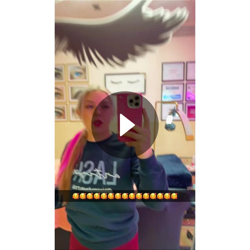 Kayla's Lash Studio Selfie & Tutorial: Behind-the-Scenes Look | Kayla ...
