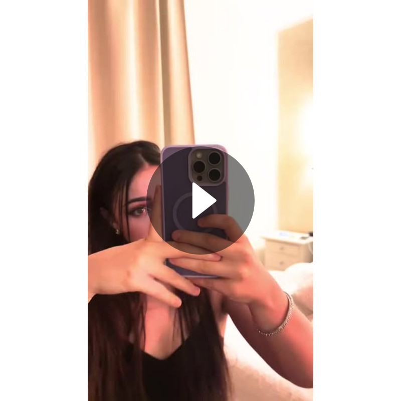 Zoey! Shows Off Her Look in Mirror Selfie | Video by zoey! (@zoeyiso)