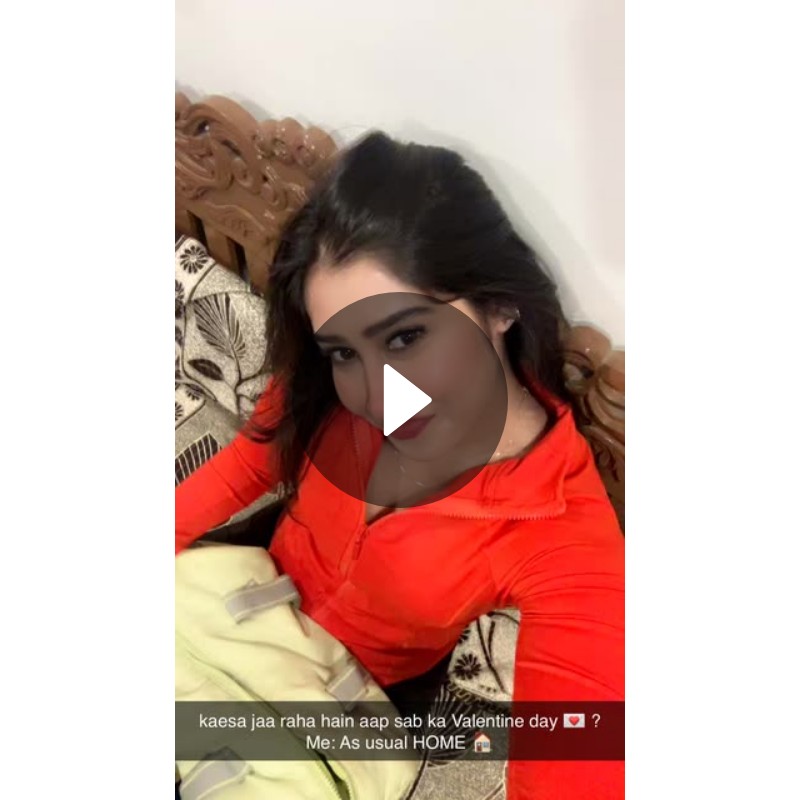 kaesa jaa raha hain aap sab ka Valentine day 💌 ? Me: As usual HOME 🏠 | Spotlight on Snapchat