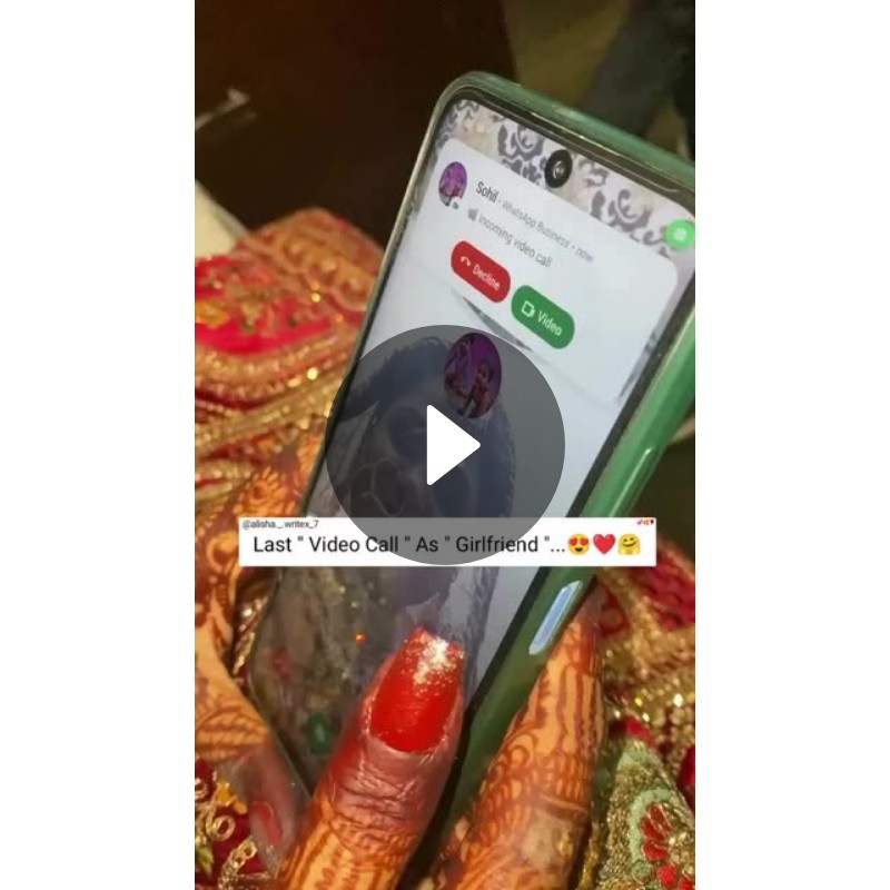 Couple selfies celebrating marriage with Asian music. | preejay1000 ...