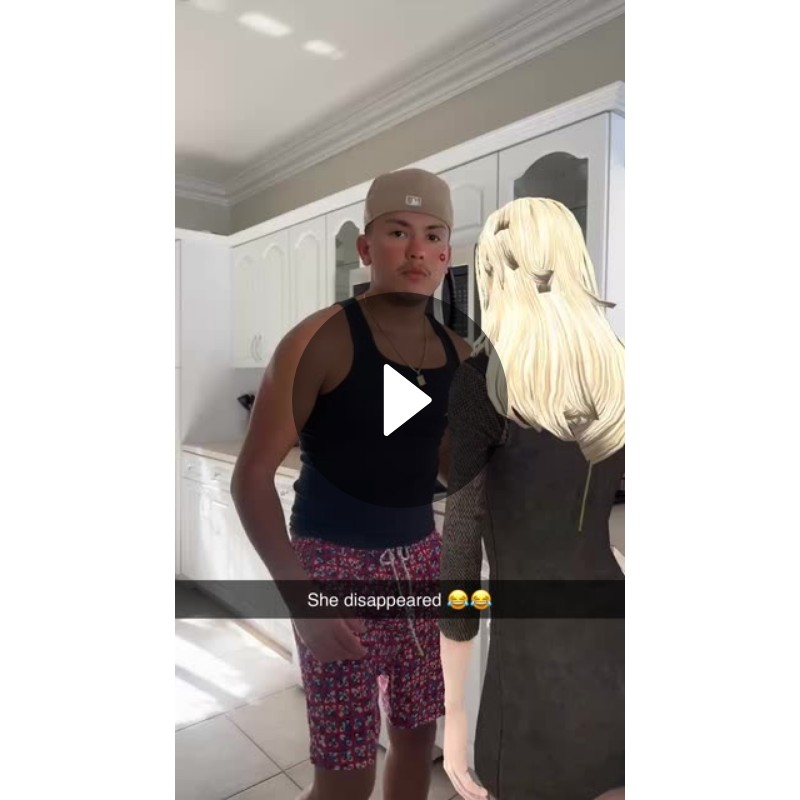 She disappeared 😂😂 | Spotlight on Snapchat