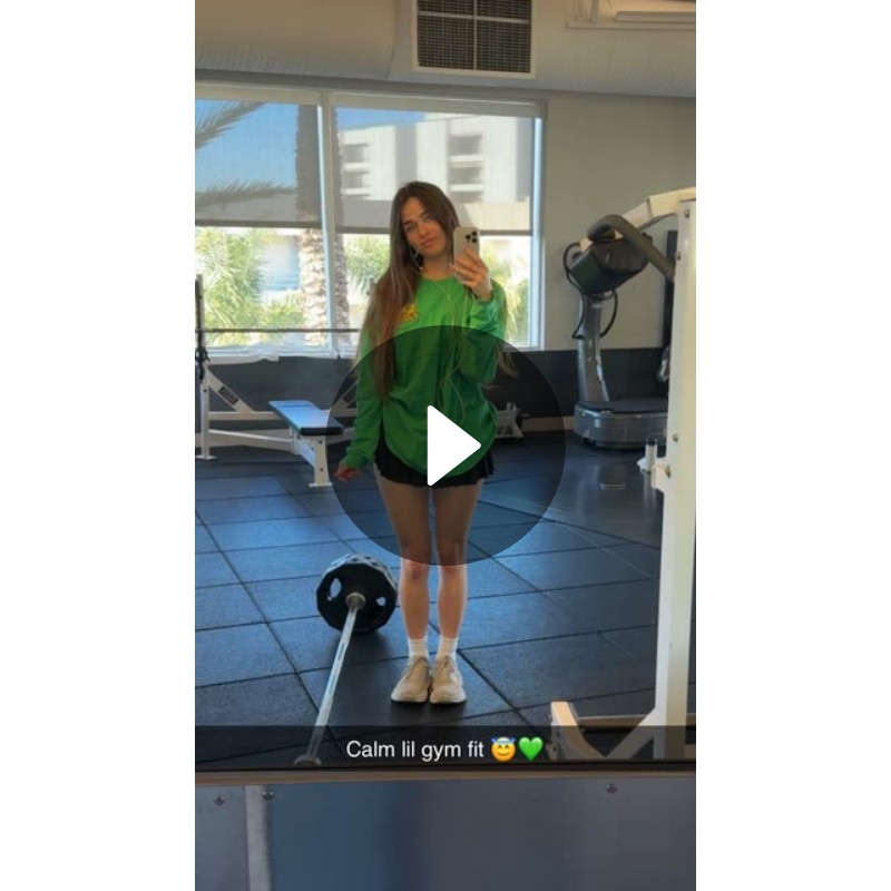 Calm lil gym fit 😇💚 | Spotlight on Snapchat
