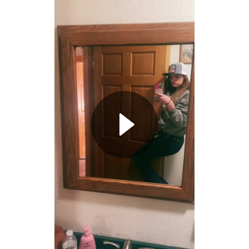 ellee_wheeldon | Spotlight on Snapchat
