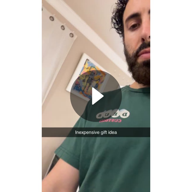 Inexpensive gift idea | Spotlight on Snapchat