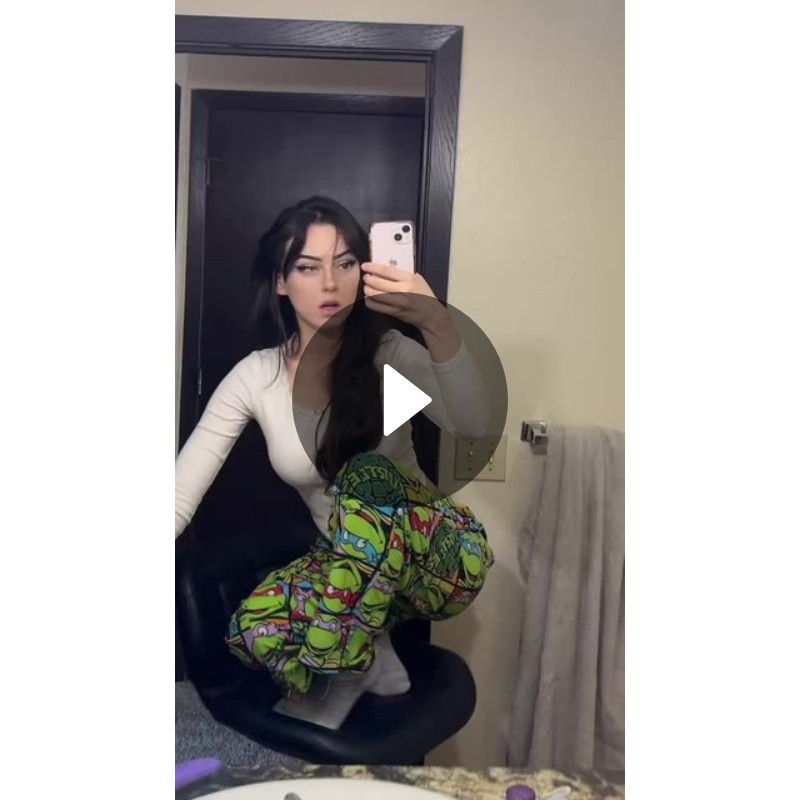 awkspew.roo2 | Spotlight on Snapchat