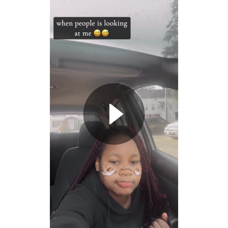 when people is looking at me 😅😅 | Spotlight on Snapchat