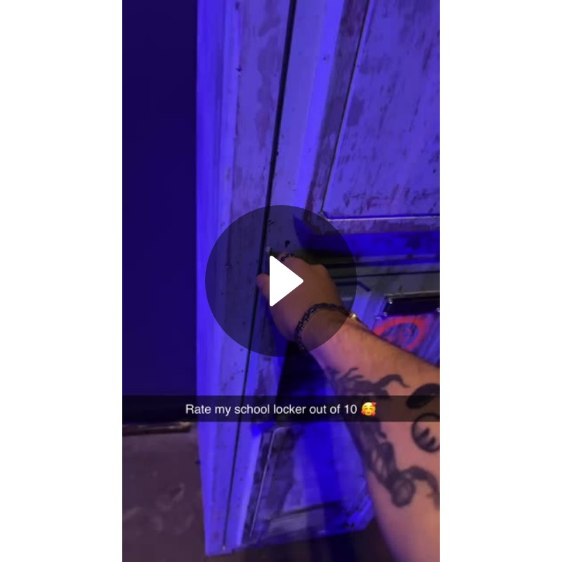 Rate my school locker out of 10 🥰 | Spotlight on Snapchat