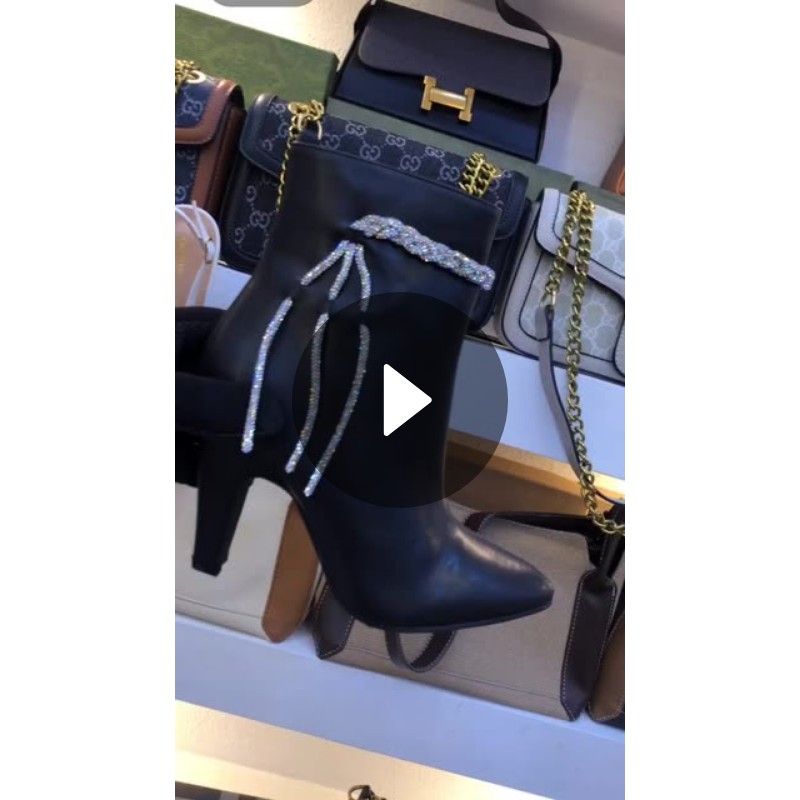 rumaisa_shoes11 | Spotlight on Snapchat