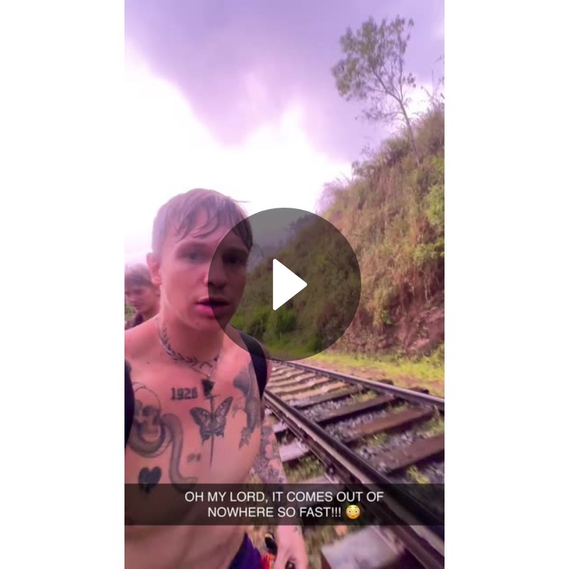 OH MY LORD, IT COMES OUT OF NOWHERE SO FAST!!! 😳 | Spotlight on Snapchat