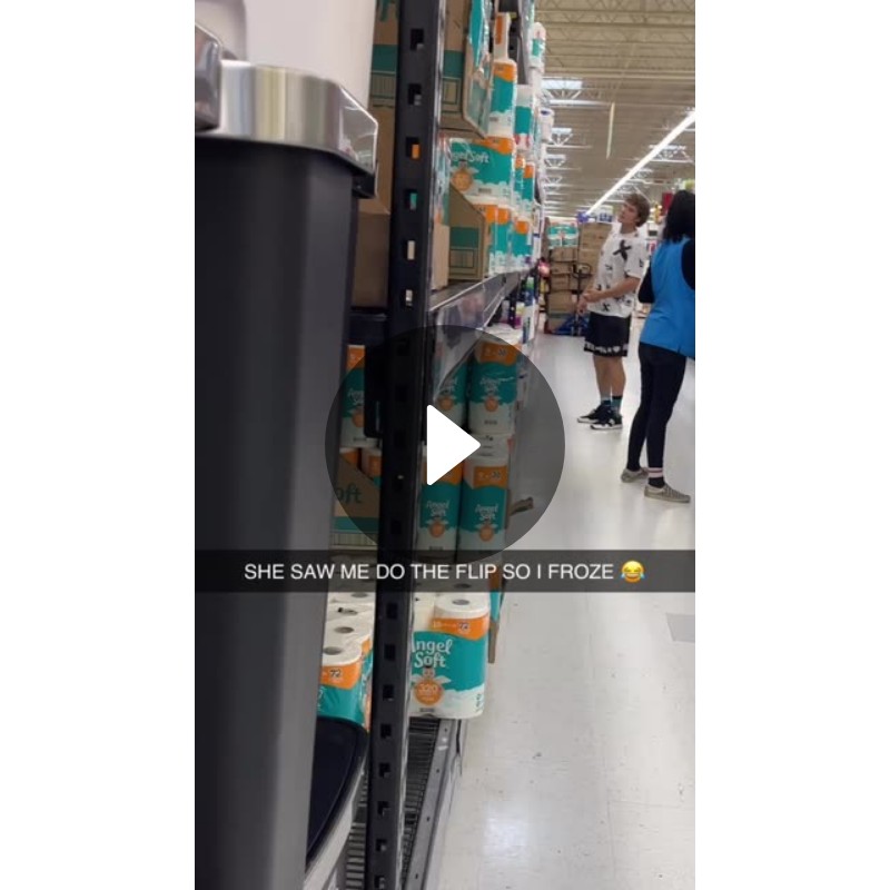 SHE SAW ME DO THE FLIP SO I FROZE 😂 | Spotlight on Snapchat