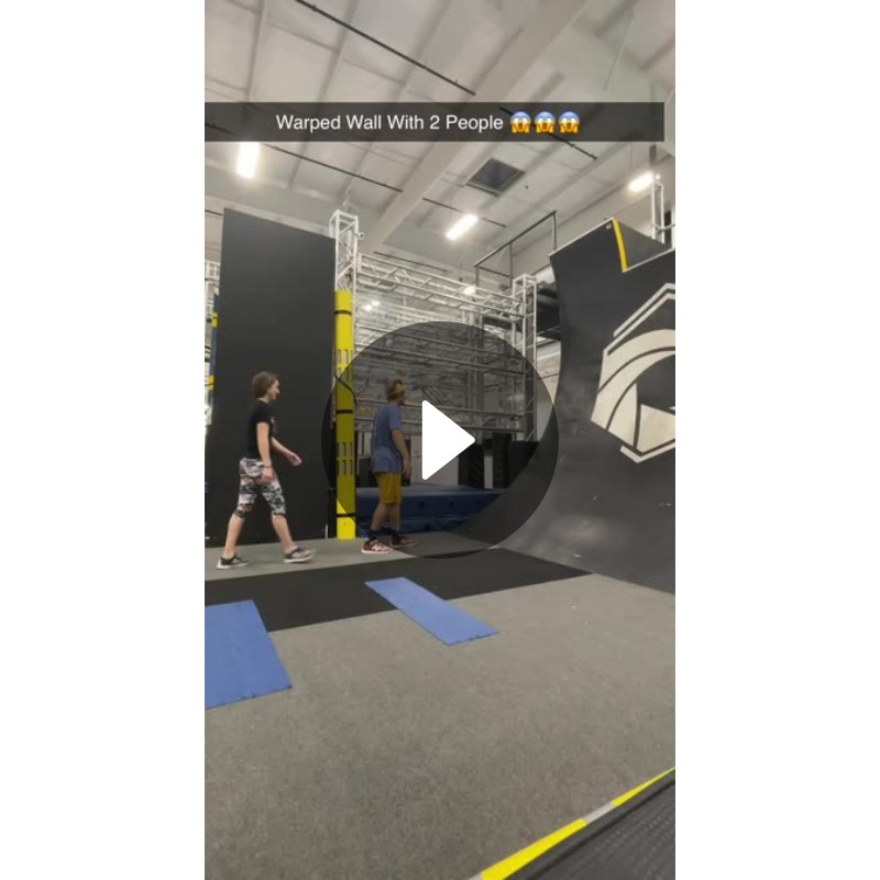 Warped Wall With 2 People 😱😱😱 | Spotlight on Snapchat