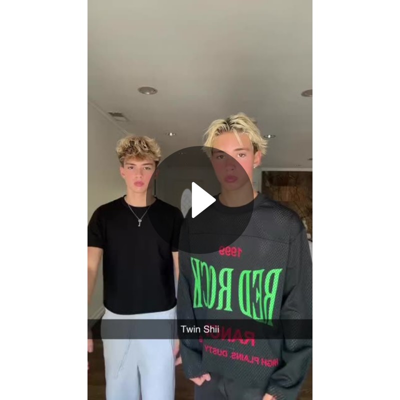 Twin Shii | Spotlight on Snapchat