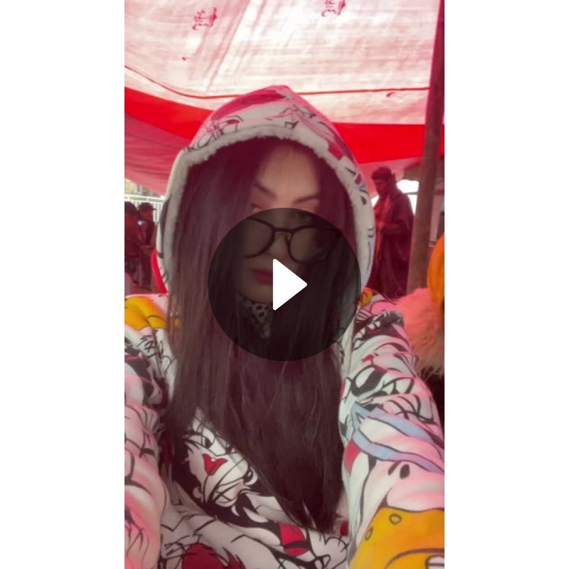 Sarah Neelum (@sara_neelam) | Fun selfie with girlfriend gaming ...