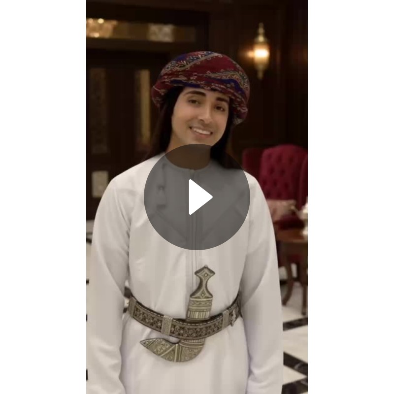 Celebrating Diwali in ethnic Arab attire. | بدر خلف | Bader Khalaf ...